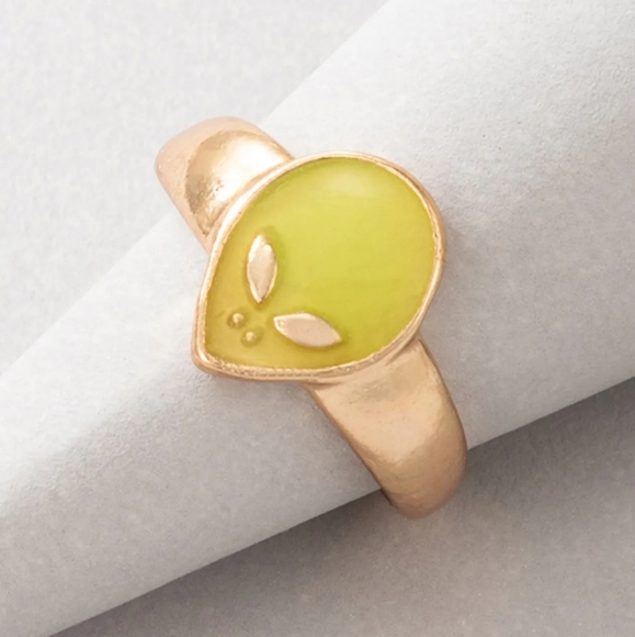 None | Jewelry | Y2k Style Small Alien Ring Yellow Gold Coloredtone ...